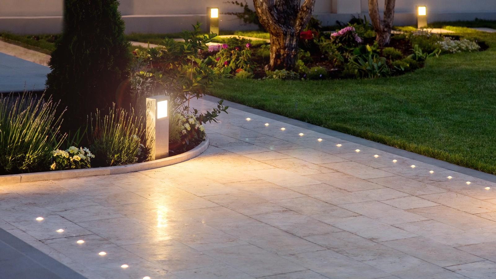 TOP 16 Indoor and Outdoor Pot Light Ideas - Mr. Potlight