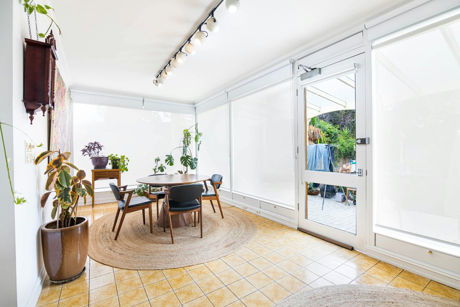 Pot Lights vs. Traditional Lighting - What to Choose for Your Home?